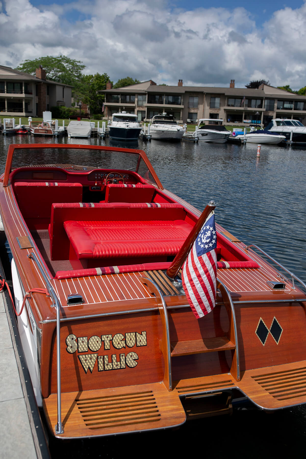 Shotgun Willie - Streblow Custom Boats